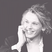 Jamie Campbell Bower - Devil In Me - lyrics